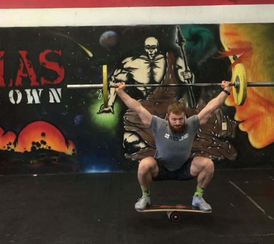 7 Feats of Strength and Balance That Are As Impressive As They Are Head ...