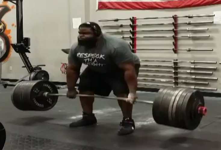 Check Out Ray Williams Deadlifting 800 for an Easy 2 Reps | BarBend