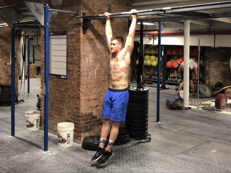 Hanging Knee Raise – Form, Muscles Worked, and How-To Guide - BarBend Hanging Knee Raise – Form, Muscles Worked, and How-To Guide - BarBend