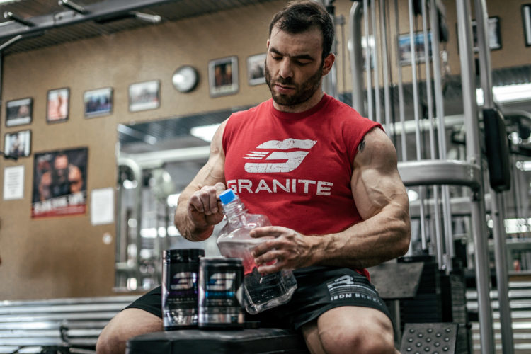 How Ultra High Rep (25+) Sets Can Improve Your Strength and Size | BarBend