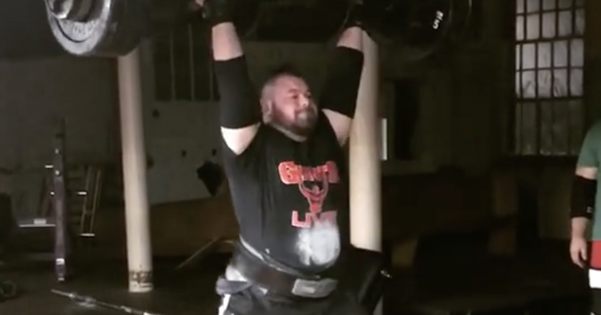 Strongman Rob Kearney Log Lift Splits Jerks a Huge 205kg Double | BarBend