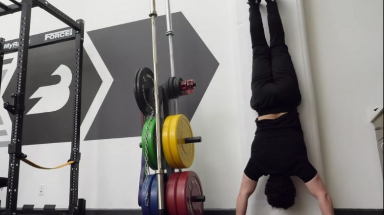 5 No-Equipment Back Exercises That You Can Do Anywhere | BarBend