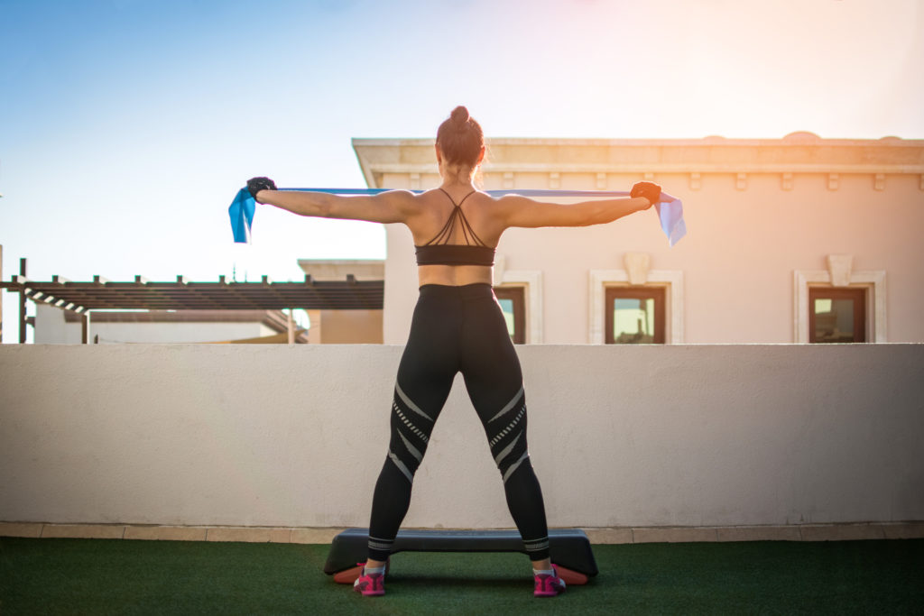 4 Challenging Pull-Apart Variations For A Stronger Upper Back | BarBend