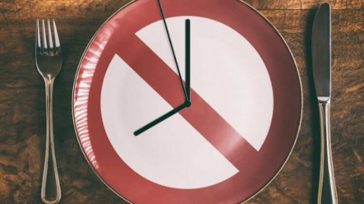 Intermittent Fasting 101 — A Guide to Benefits, Muscle Gain, and More ...