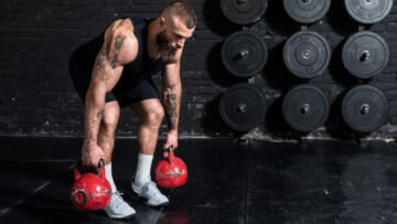 The Hip Hinge Will Make Or Break Your Big Lifts. Here's How to Do it ...