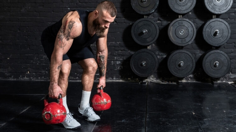 The Hip Hinge Will Make Or Break Your Big Lifts. Here's How to Do it ...