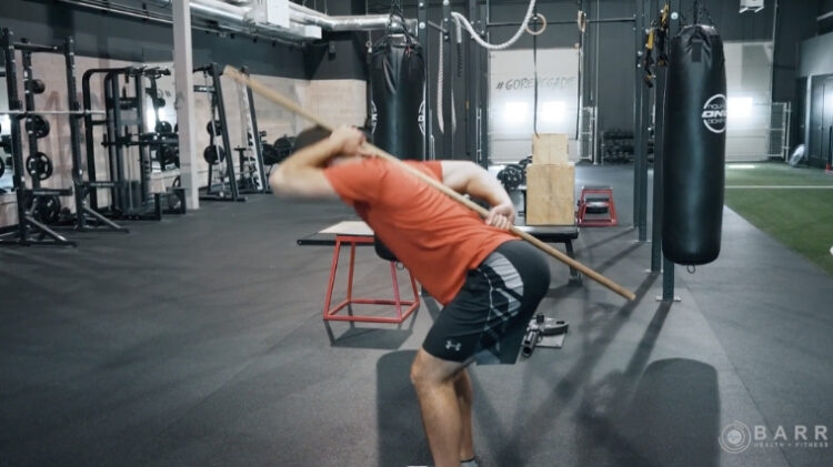The Hip Hinge Will Make Or Break Your Big Lifts. Here's How to Do it ...