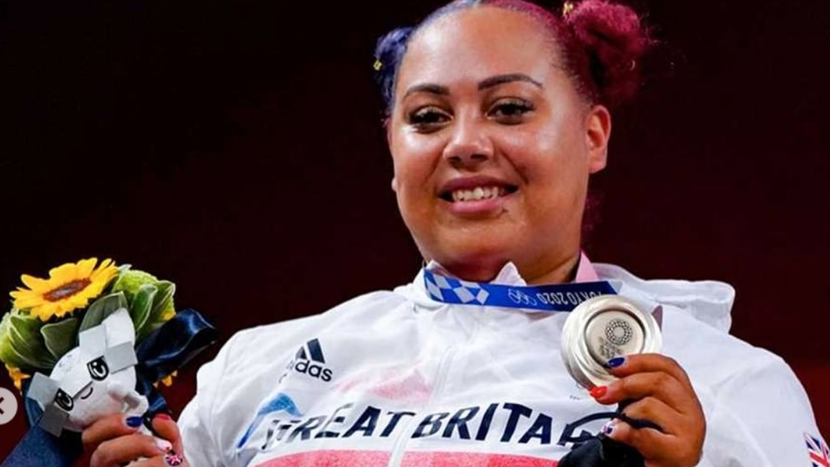 Emily Campbell Is the First Female Weightlifter to Win a Medal for ...