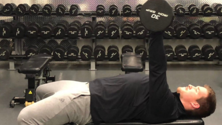 How to Do the Single-Arm Dumbbell Bench — Benefits, Variations, and ...