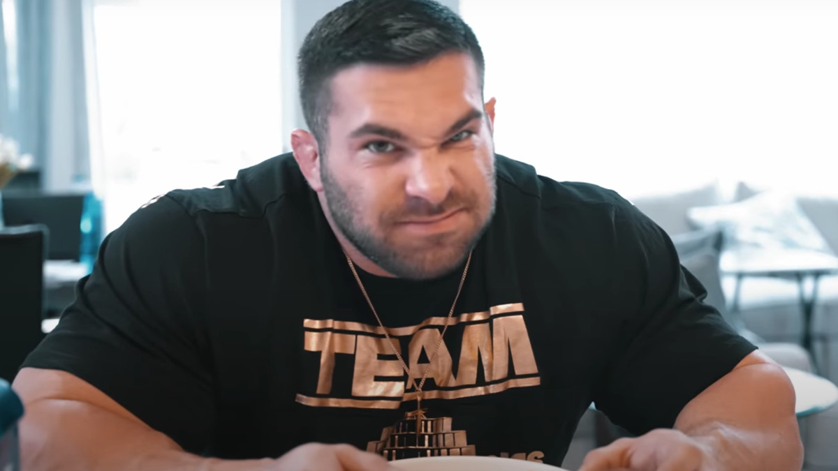 Bodybuilder Derek Lunsford Shares His Mass-Building Diet to Prepare for ...