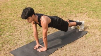 How to Do the Diamond Push-Up for Bigger Triceps and a Stronger Lockout ...