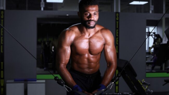 An Overview of Powerlifting Vs. Bodybuilding: The Differences You Need ...