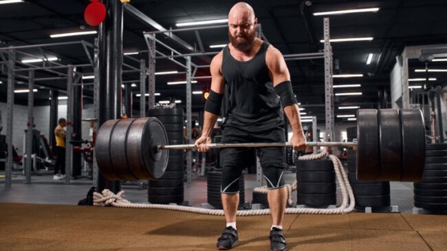 An Overview of Powerlifting Vs. Bodybuilding: The Differences You Need ...