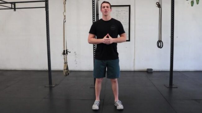 How to Do the Curtsy Lunge for Better Hip Mobility and Glute Strength ...