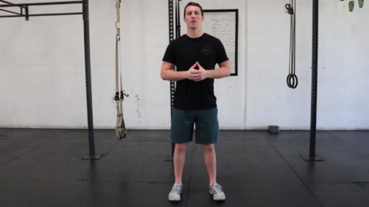 How to Do the Curtsy Lunge for Better Hip Mobility and Glute Strength ...