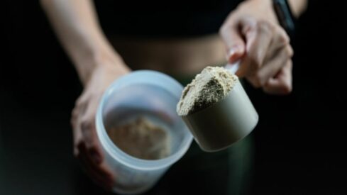 6 Benefits of Whey Protein for Strength Athletes Who Want to Build ...