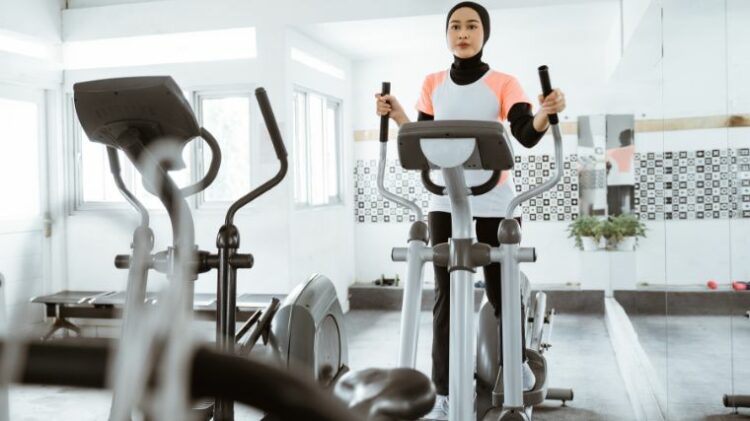 Elliptical vs. Treadmill: Which Cardio Machine Is Best for You? | BarBend