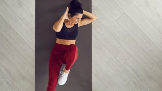 How to Do the Bicycle Crunch for Conditioning and Carved Abs | BarBend