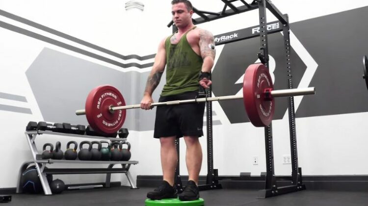 How To Do The Deficit Deadlift To Enhance Your Pulling Power | BarBend
