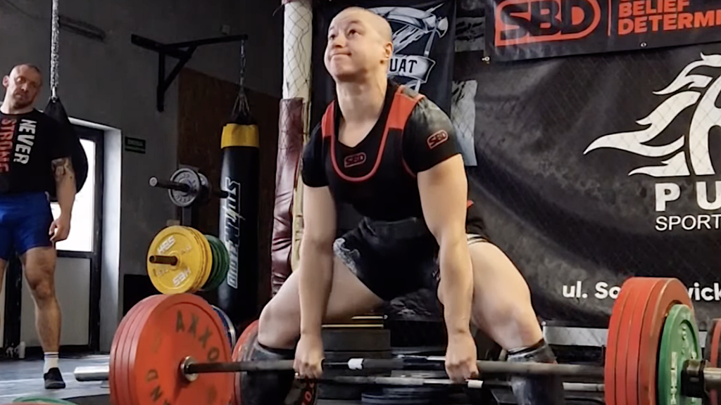 Agata Sitko (76KG) Raw Deadlifts a 240-Kilogram (529-Pound) Double | BarBend