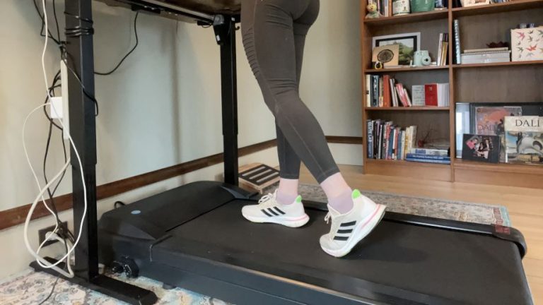 Guide to Working on a Treadmill From a CPT