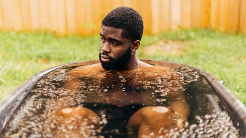 Cold Plunge Vs. Sauna — Which is Better for Post-Workout Recovery ...