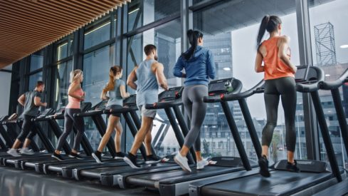Running on a Treadmill Vs. Running Outside — Which Is Best for Your ...