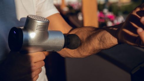 Do Massage Guns Work? Here's the Research and Insights from a PT | BarBend