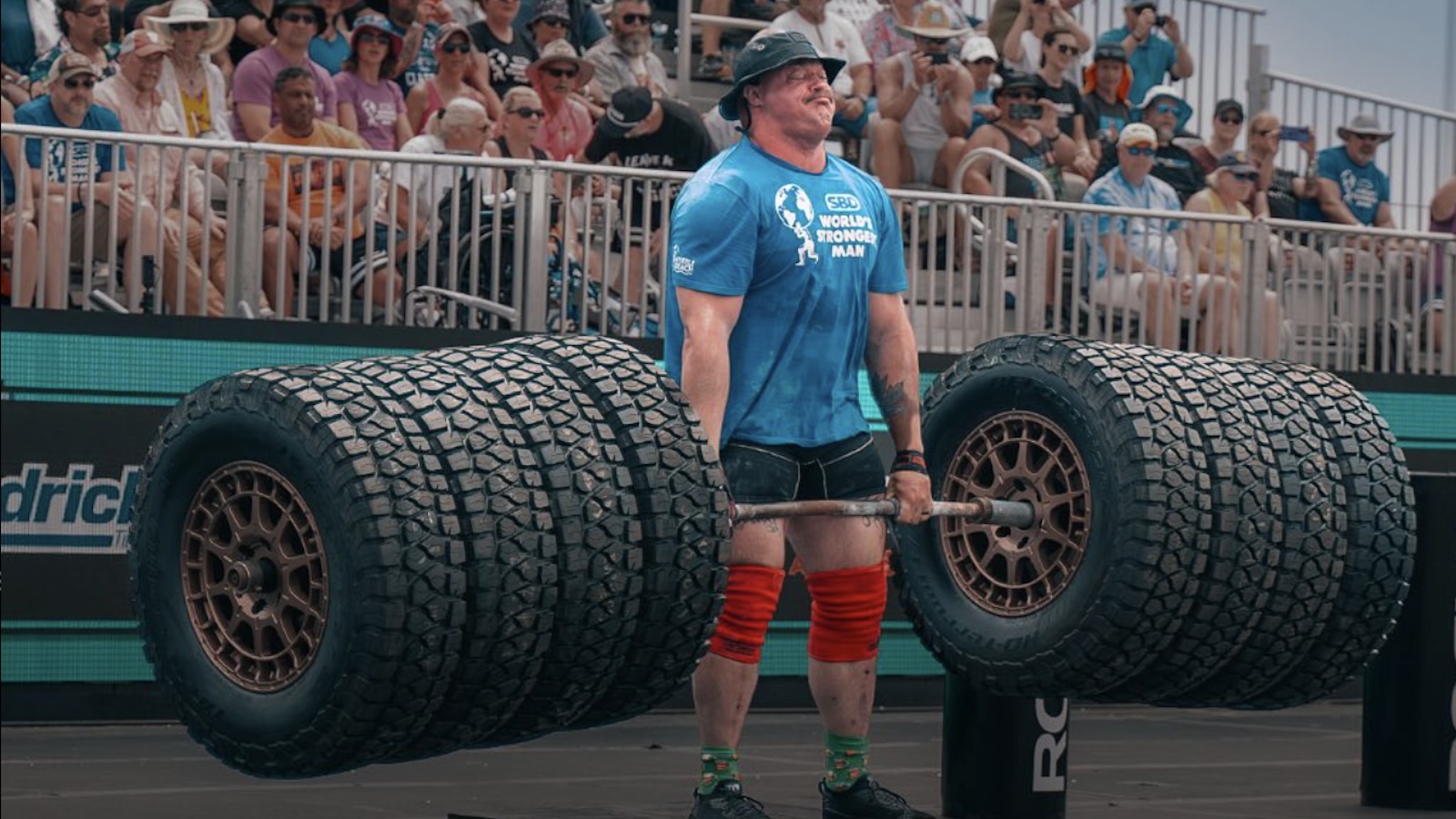 Mitchell Hooper's 5 Tips for Avoiding Plateaus | BarBend