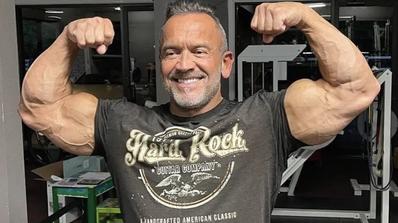 Lee Labrada on Full Body Vs. Split Routine Workouts for Muscle Growth ...