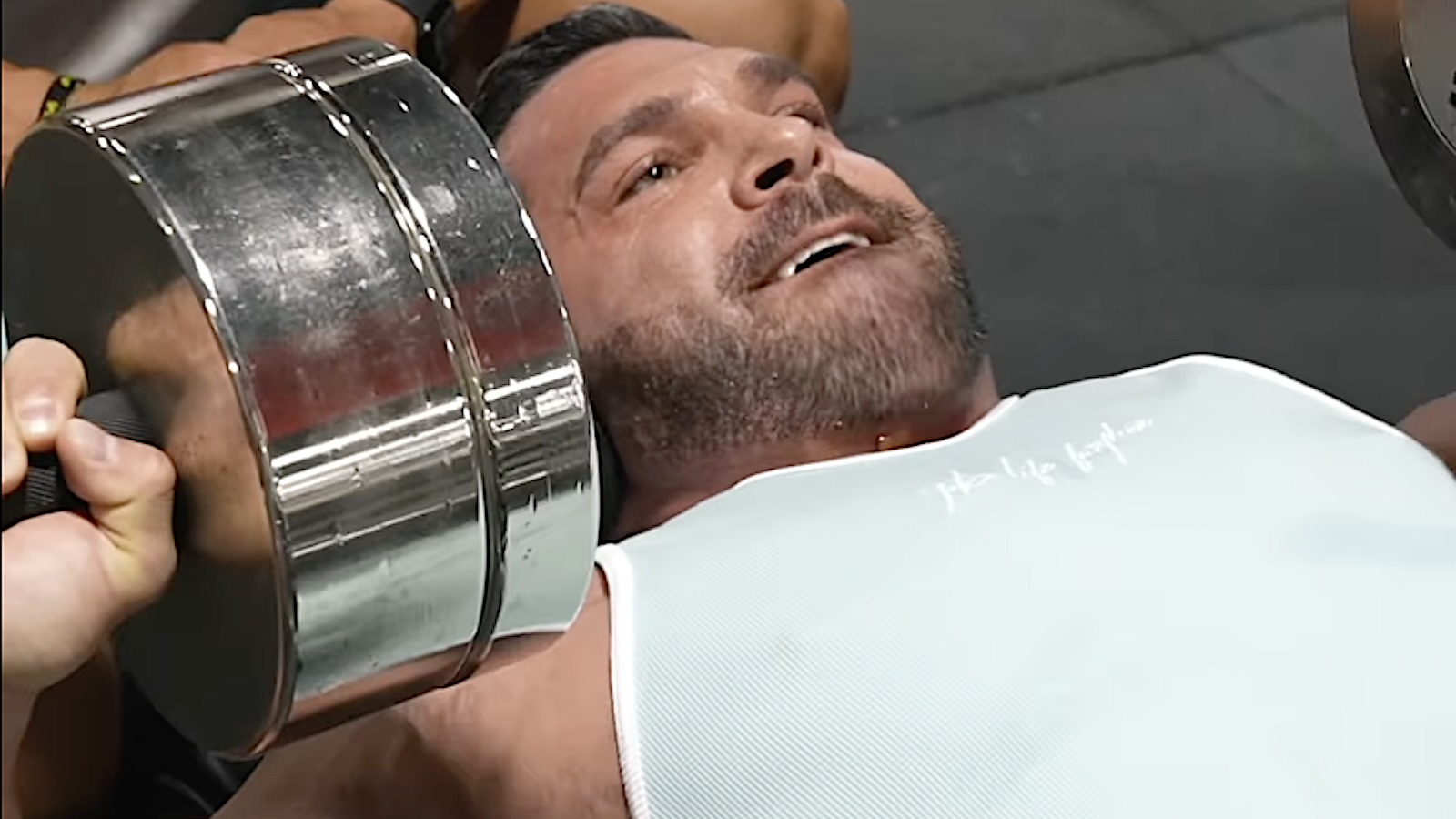 PR Alert: Mr. Olympia Derek Lunsford Bench Pressed 175-Pound Dumbbells ...