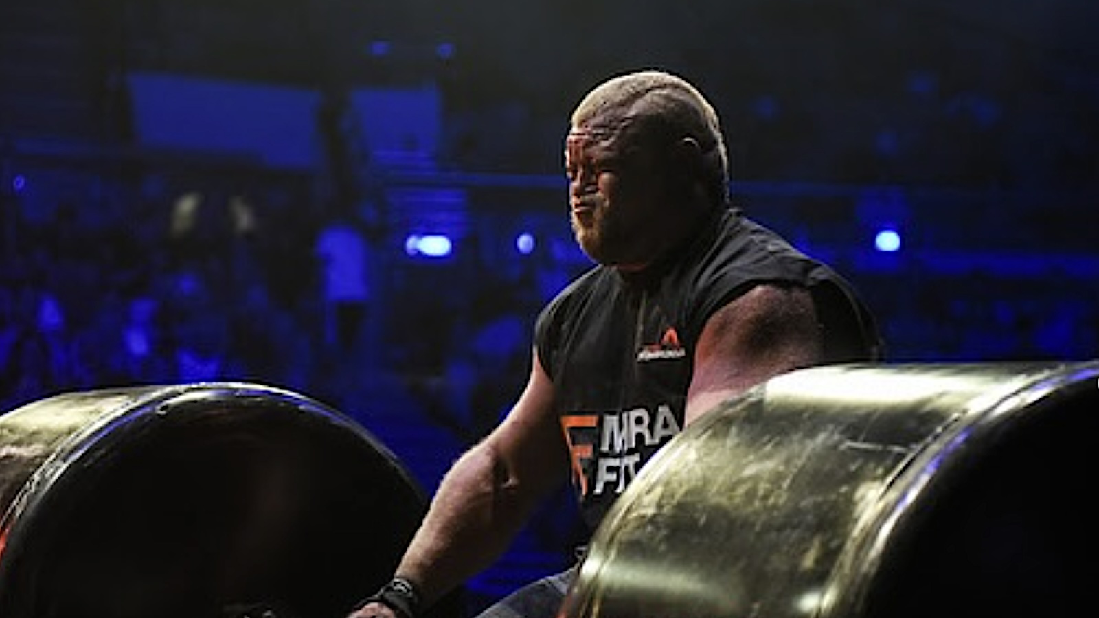 Kane Francis Ascends the 2024 England's Strongest Man Throne | BarBend
