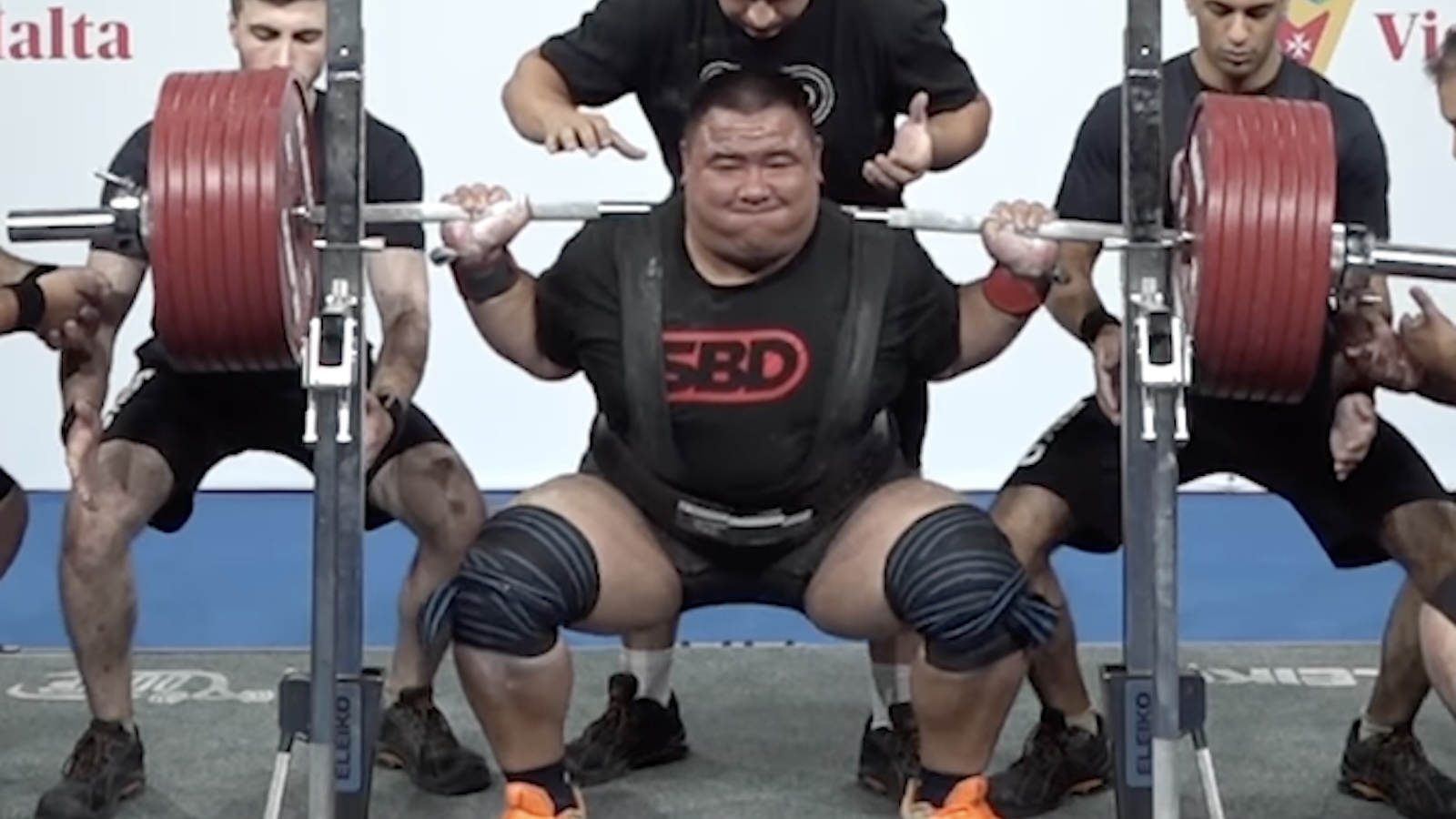 Guan-Ting Ke (+120KG) Sets IPF Sub-Junior Equipped Squat World Record ...