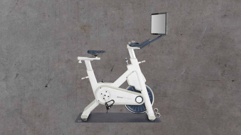 Bodybuilder Jennifer Aguirre Demolishes Delts at Blackstone Labs With ...