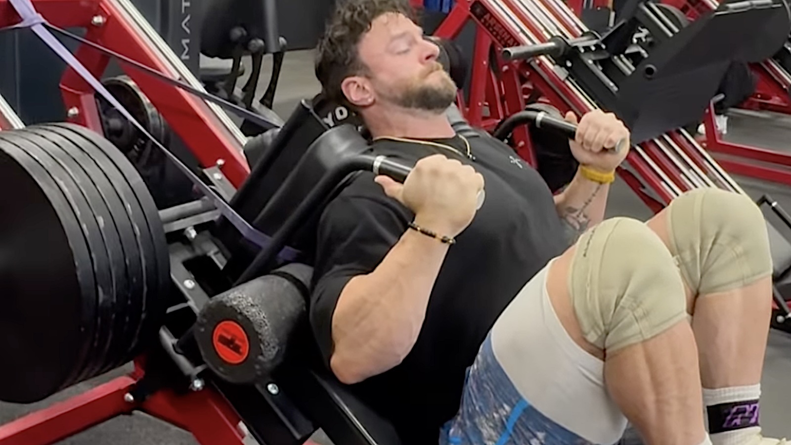 Building Pro-Bodybuilder-Level Legs With FST-7 Training | BarBend